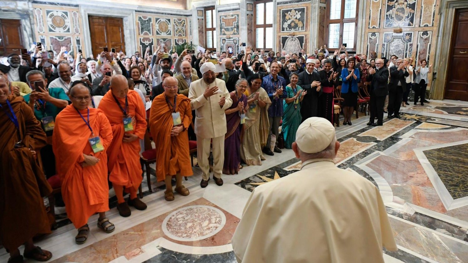 Pope: Interreligious Dialogue is necessary in the fight for peace ...